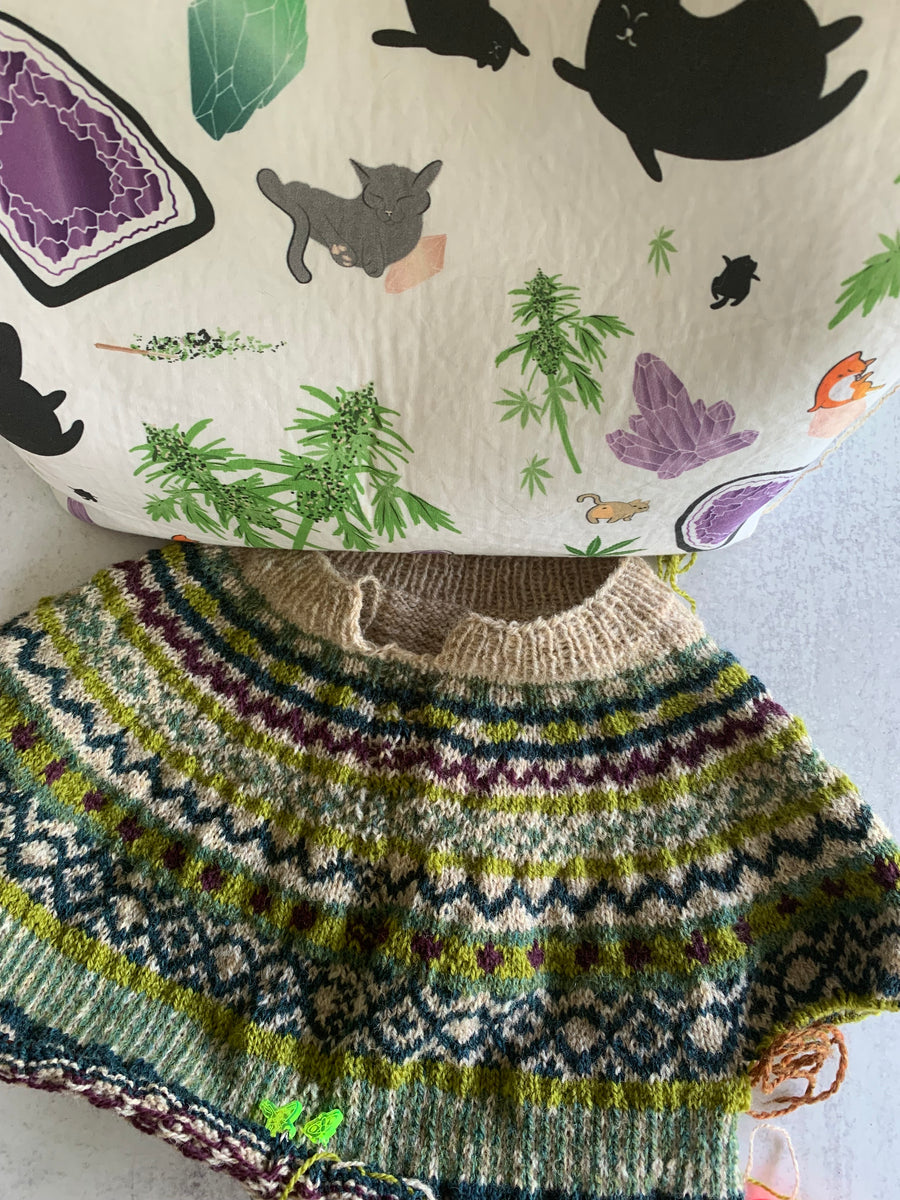 Let's Steek! Sleeve Separation and Knitting the Body – Republica Unicornia